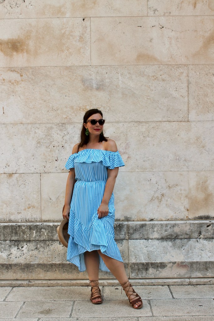 Vacation Blues: The Perfect Packing Color Scheme – Sarah In Style